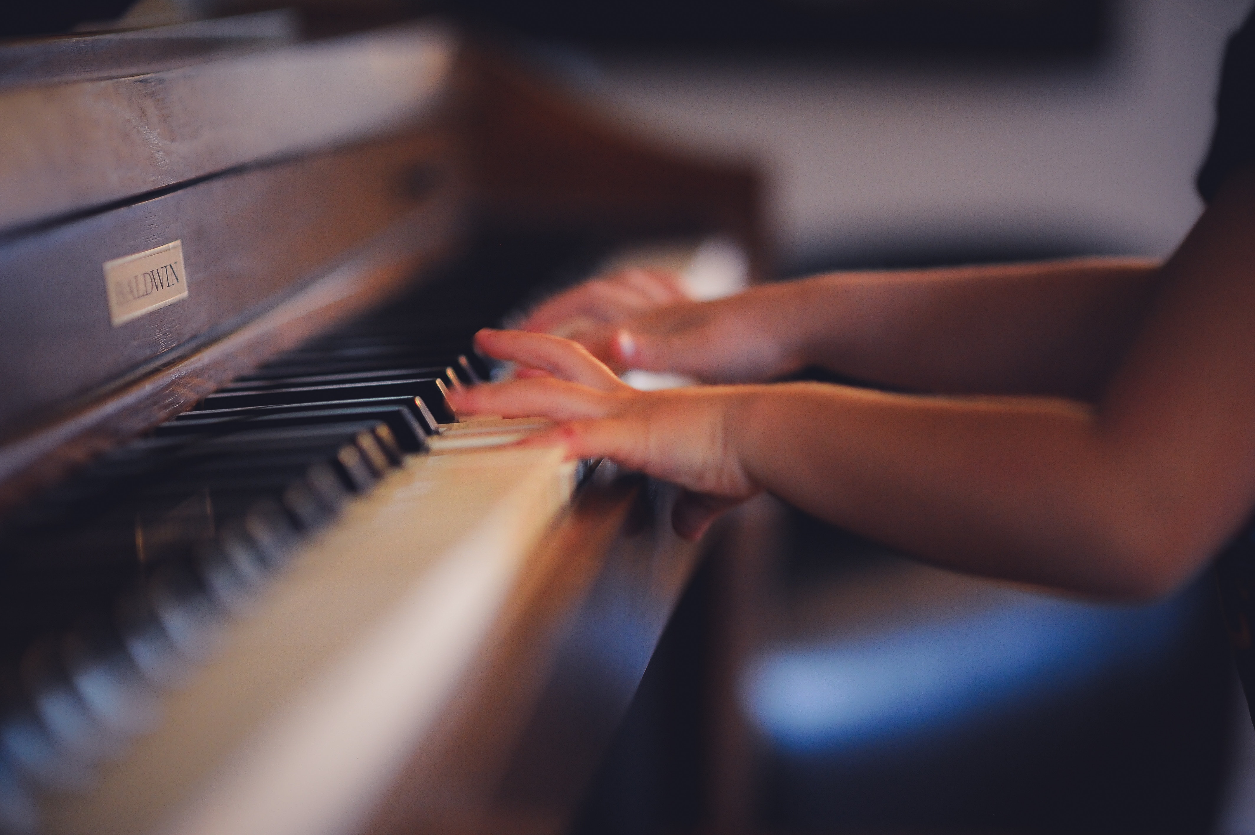 Los beneficios para el cerebro de tocar un instrumento musical